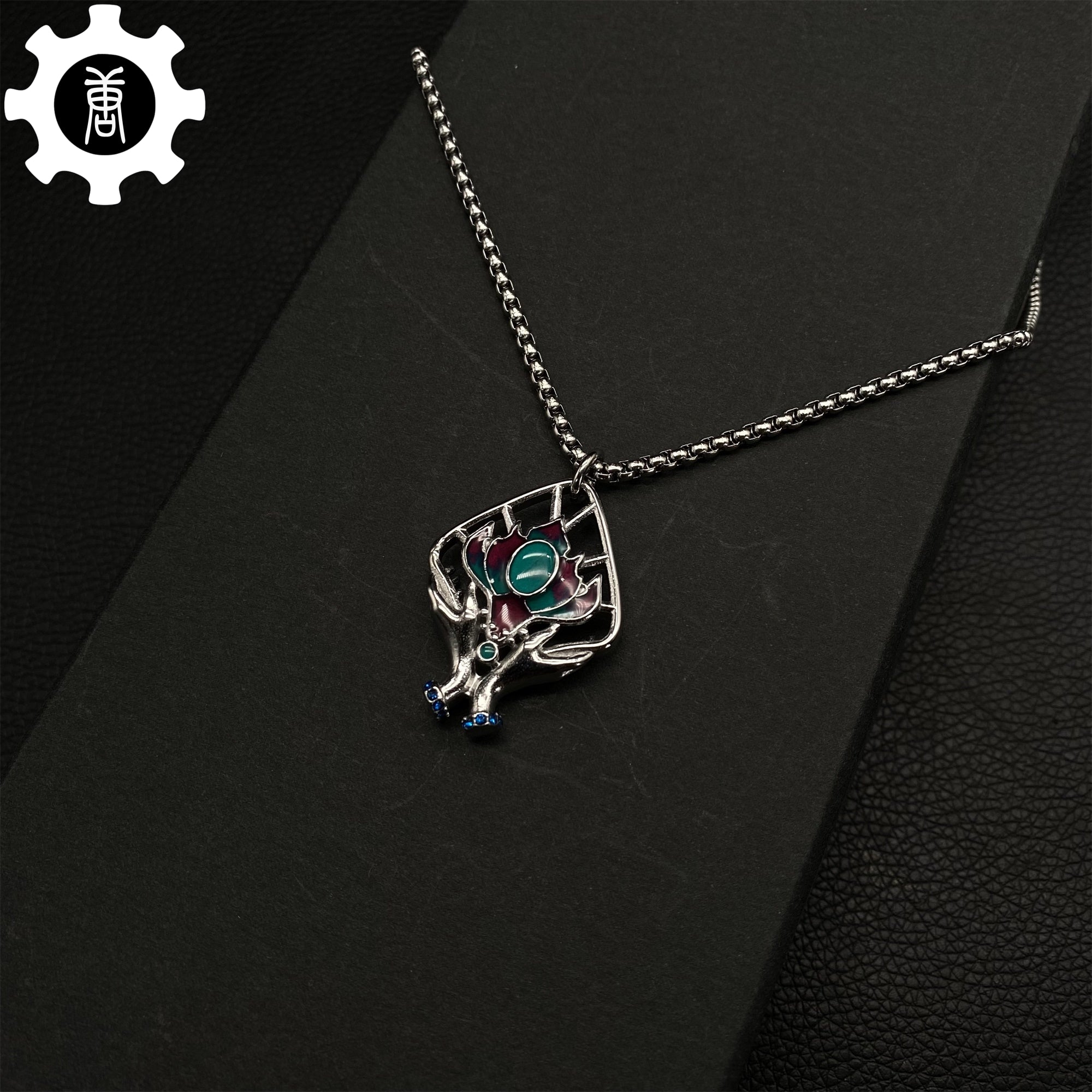 BG3 Amulet of The Devout Necklace Replica – Leones Marvelous Items