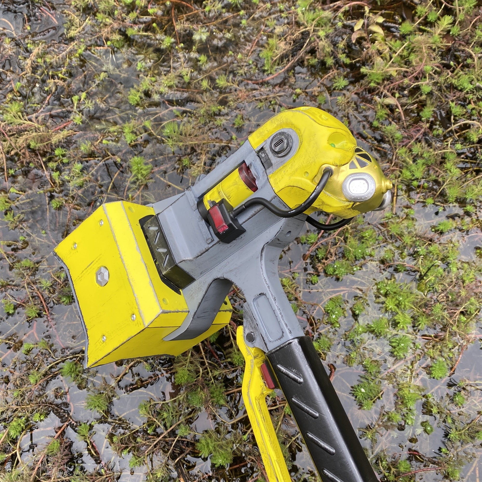 Caustic Heirloom Death Hammer Replica Cosplay Prop – Leones Marvelous Items