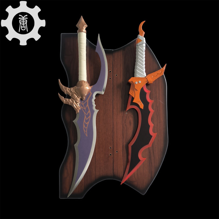 Kasaka's Venom Fang Dagger & Knight Killer Foam Dagger Life-Size Metal ...