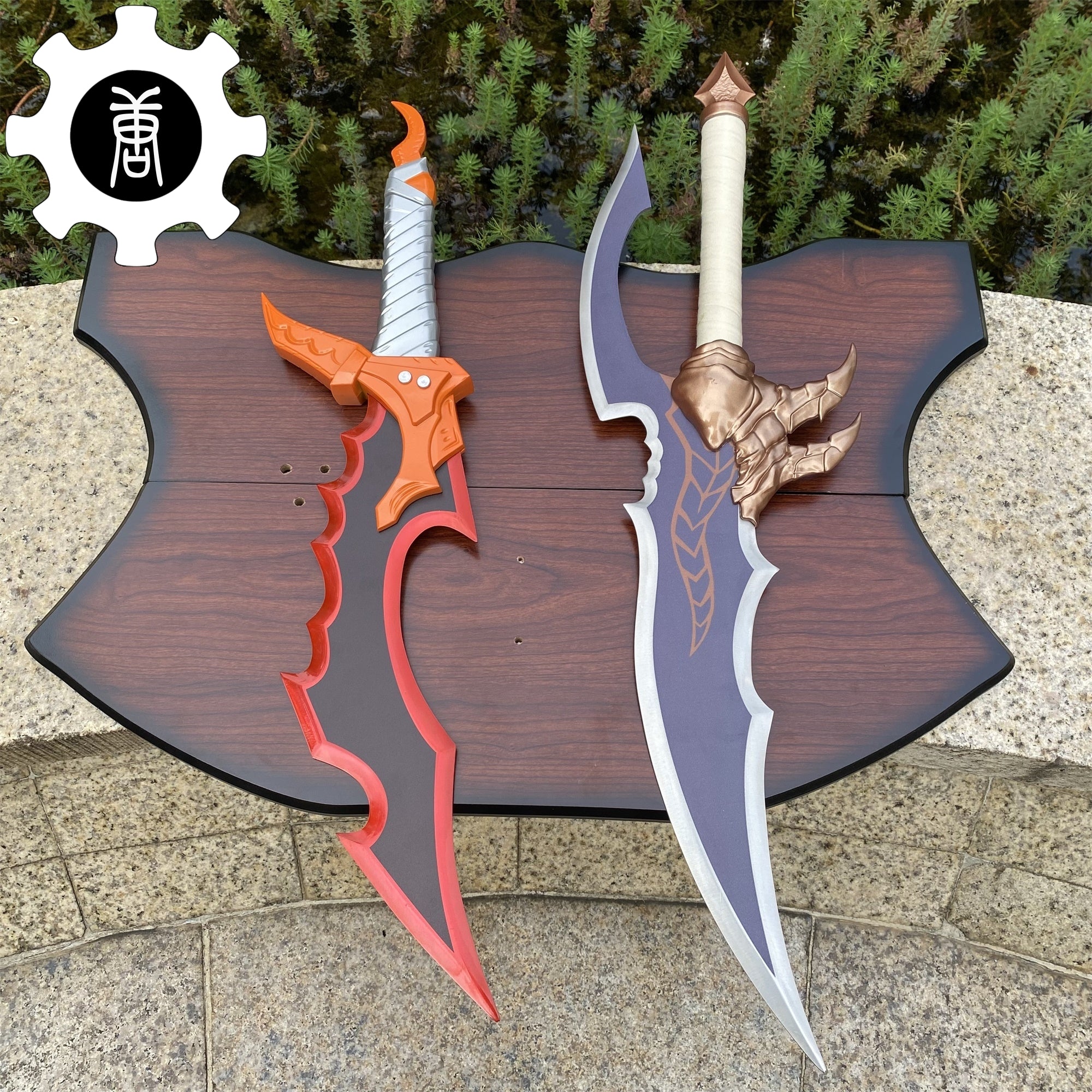 Kasaka's Venom Fang Dagger & Knight Killer Foam Dagger Life-Size Metal ...