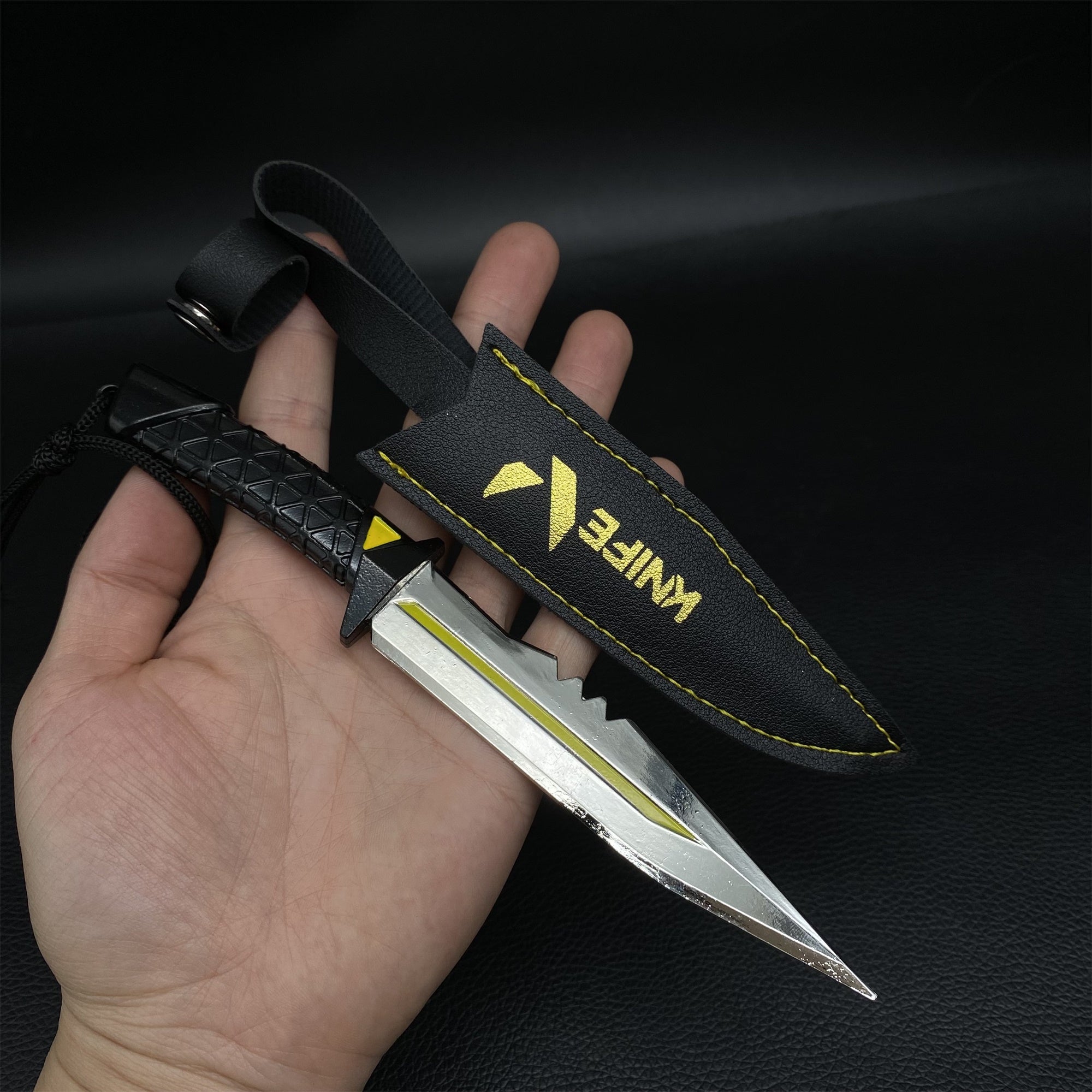 Metal Kingdom Knife Display Collection – Leones Marvelous Items