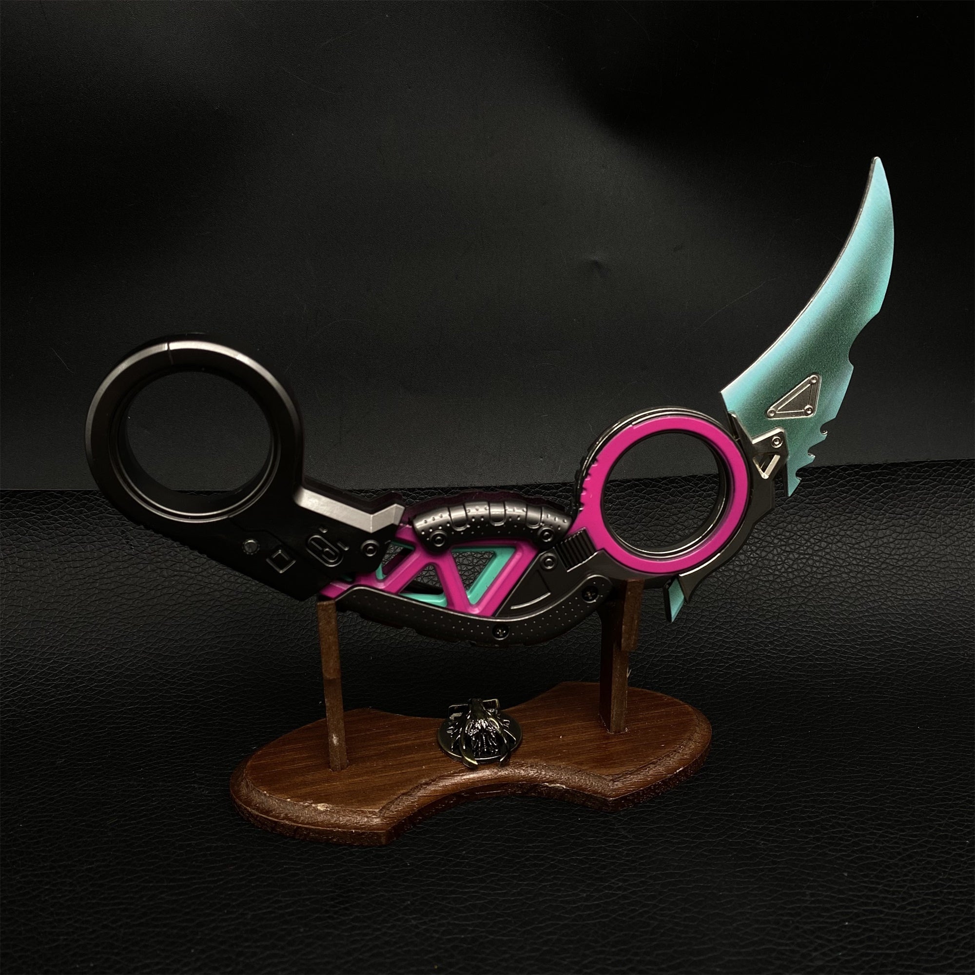New Raptor's Claw Karambit Metal Replica-Foldable Version – Leones ...