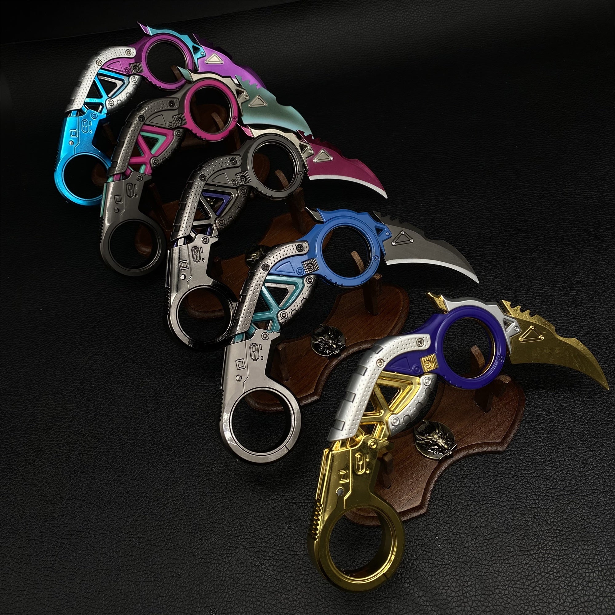 New Raptor's Claw Karambit Metal Replica-Foldable Version – Leones ...