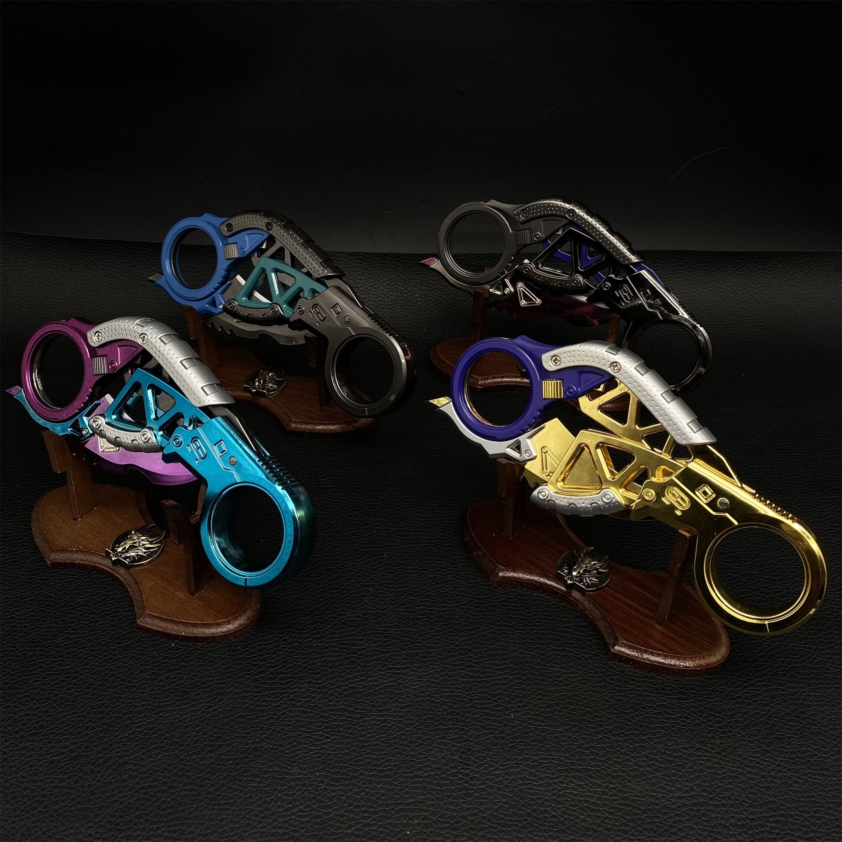 New Raptor's Claw Karambit Metal Replica-Foldable Version – Leones ...