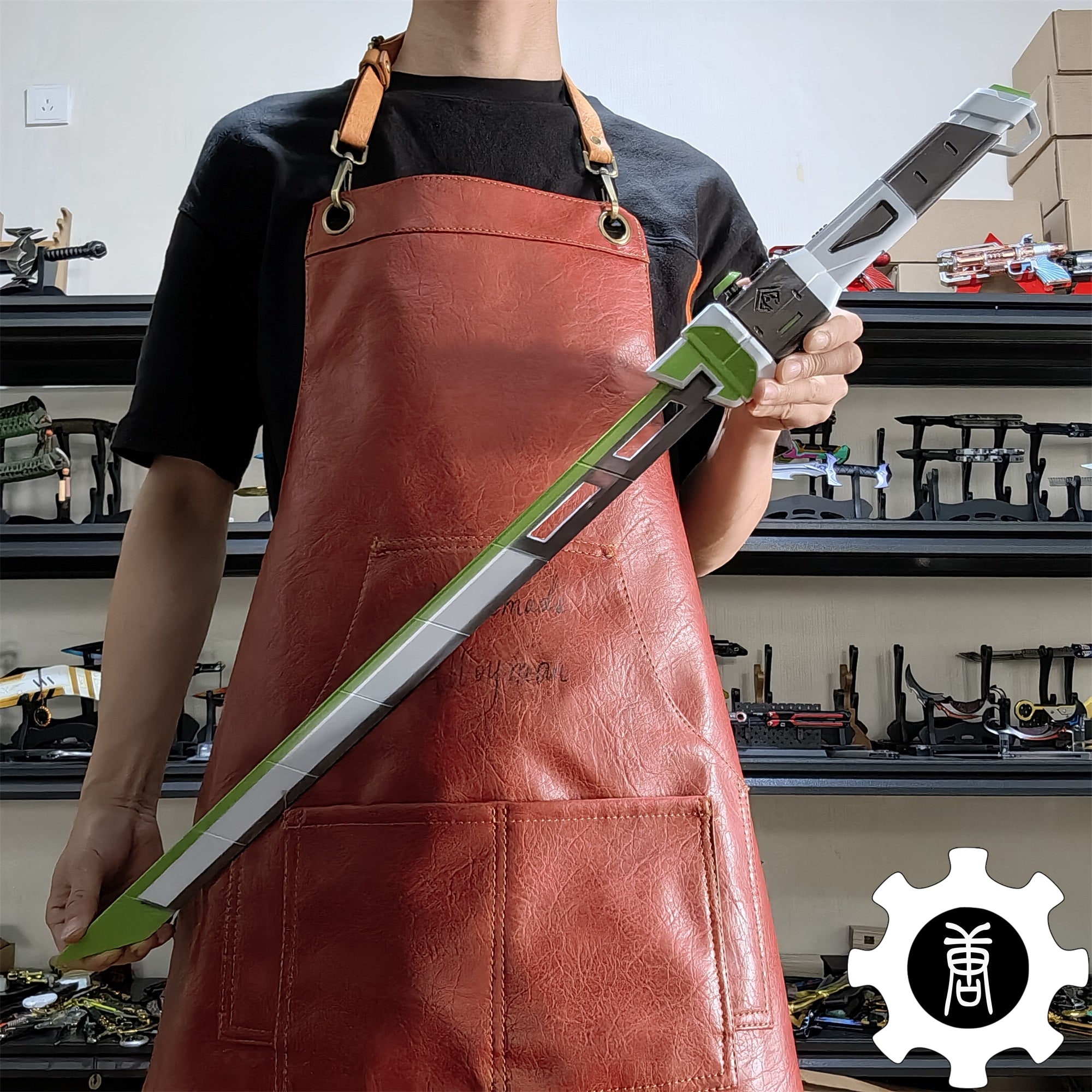 Crypto Heirloom Blunt Blade Life Size Metal Prop – Leones Marvelous Items