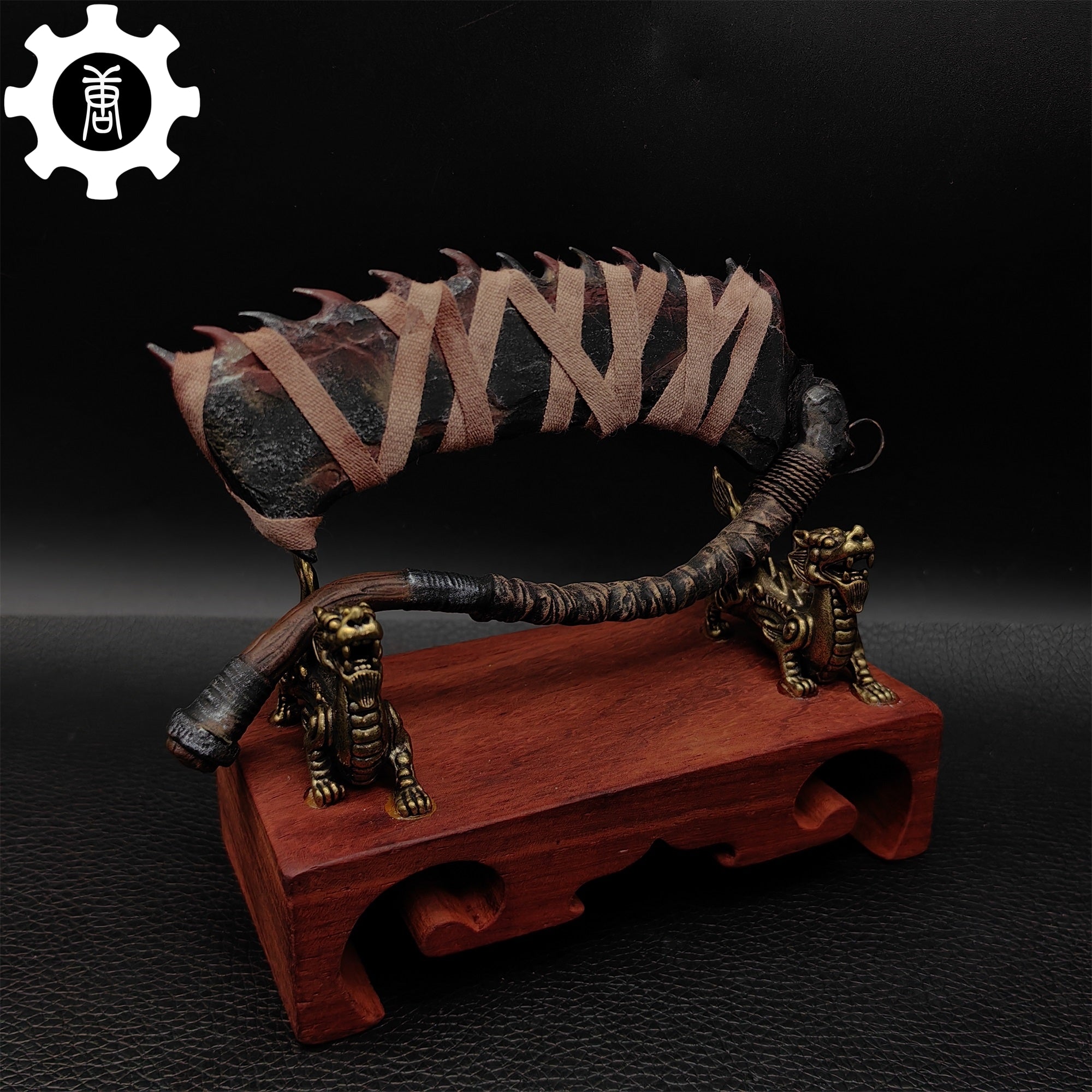 3D Printed 1/6 Saw Cleaver Display Prop – Leones Marvelous Items