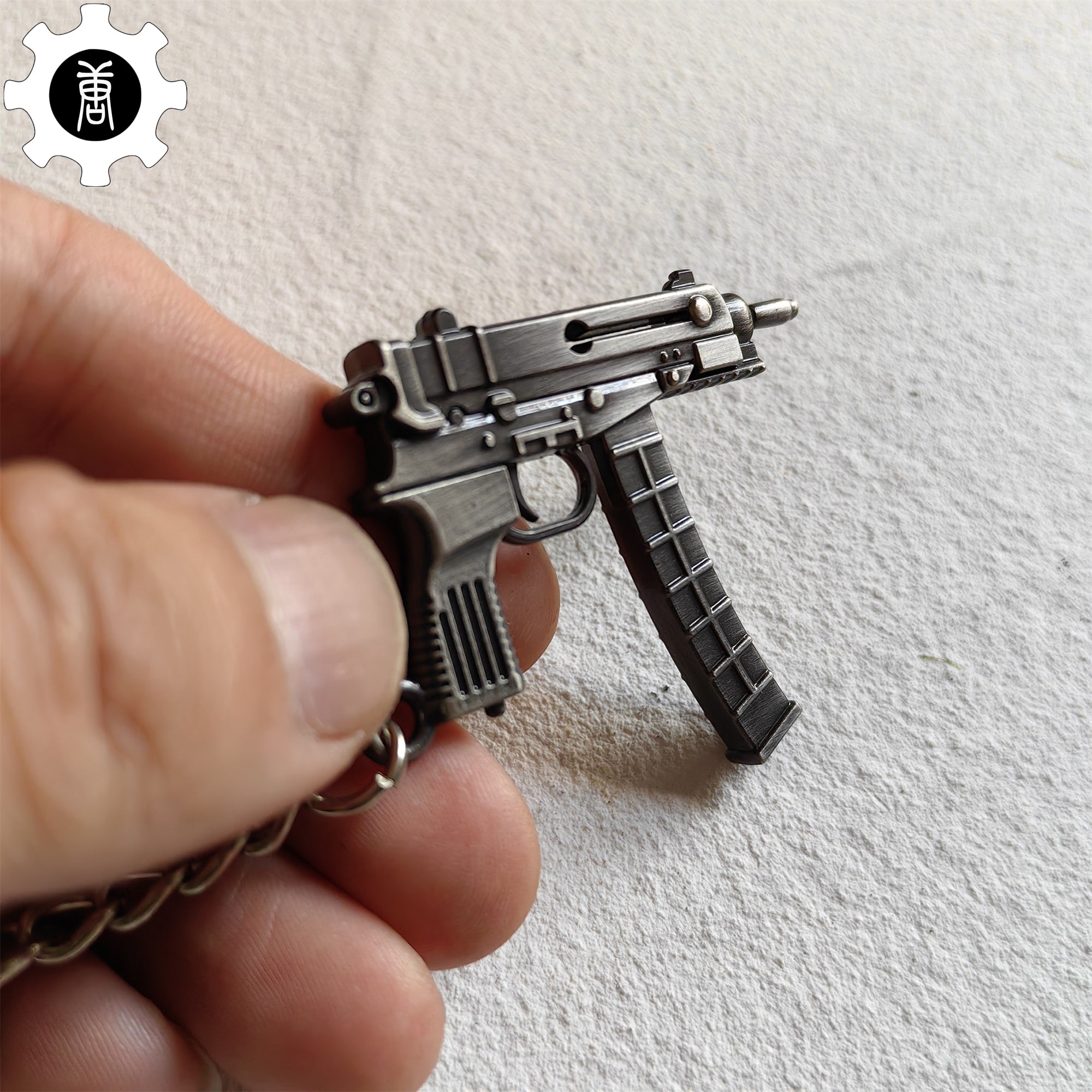 Mini Vz. 61 Scorpion Machine Pistol Metal Keychain – Leones Marvelous Items