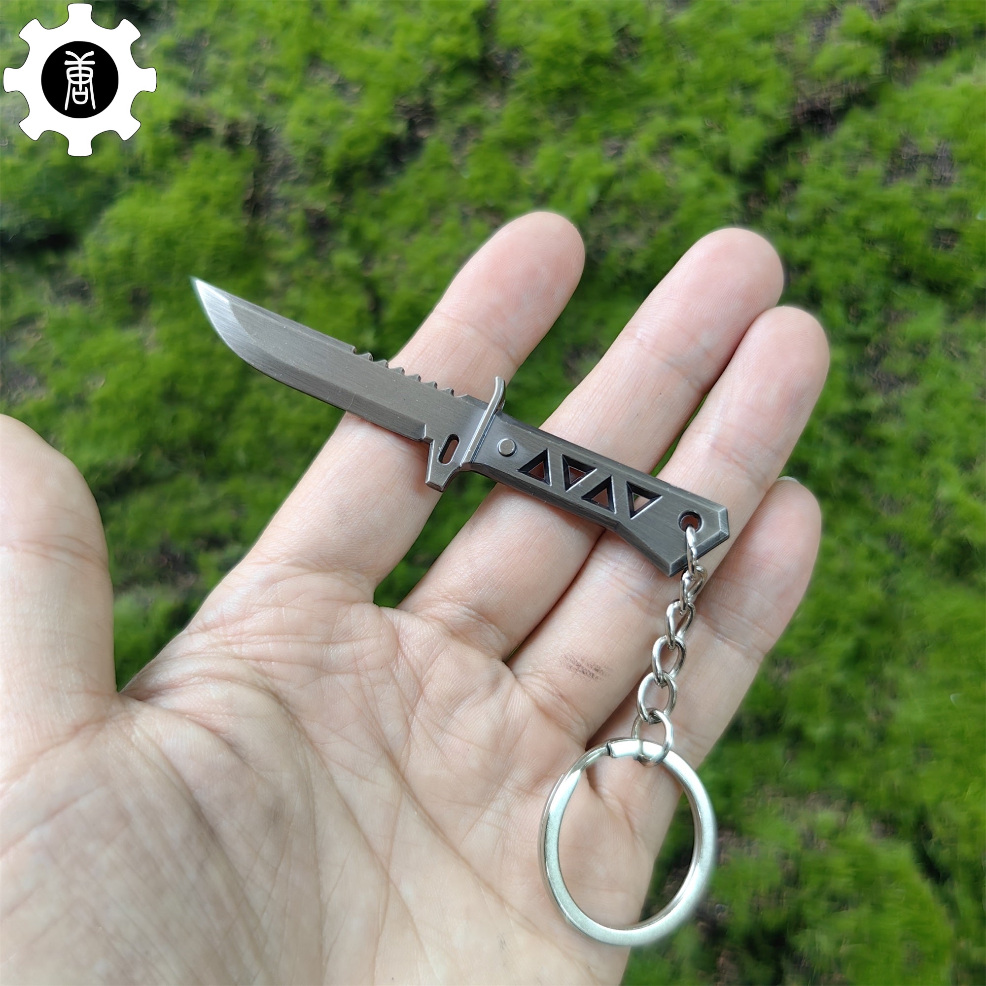 Mini Xenohunter Knife Metal Keychain – Leones Marvelous Items