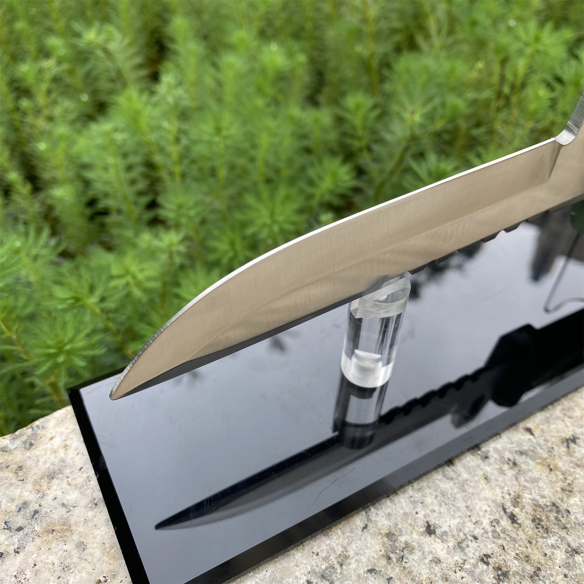 Blunt Blade Xenohunter Knife IRL Steel Version – Leones Marvelous Items