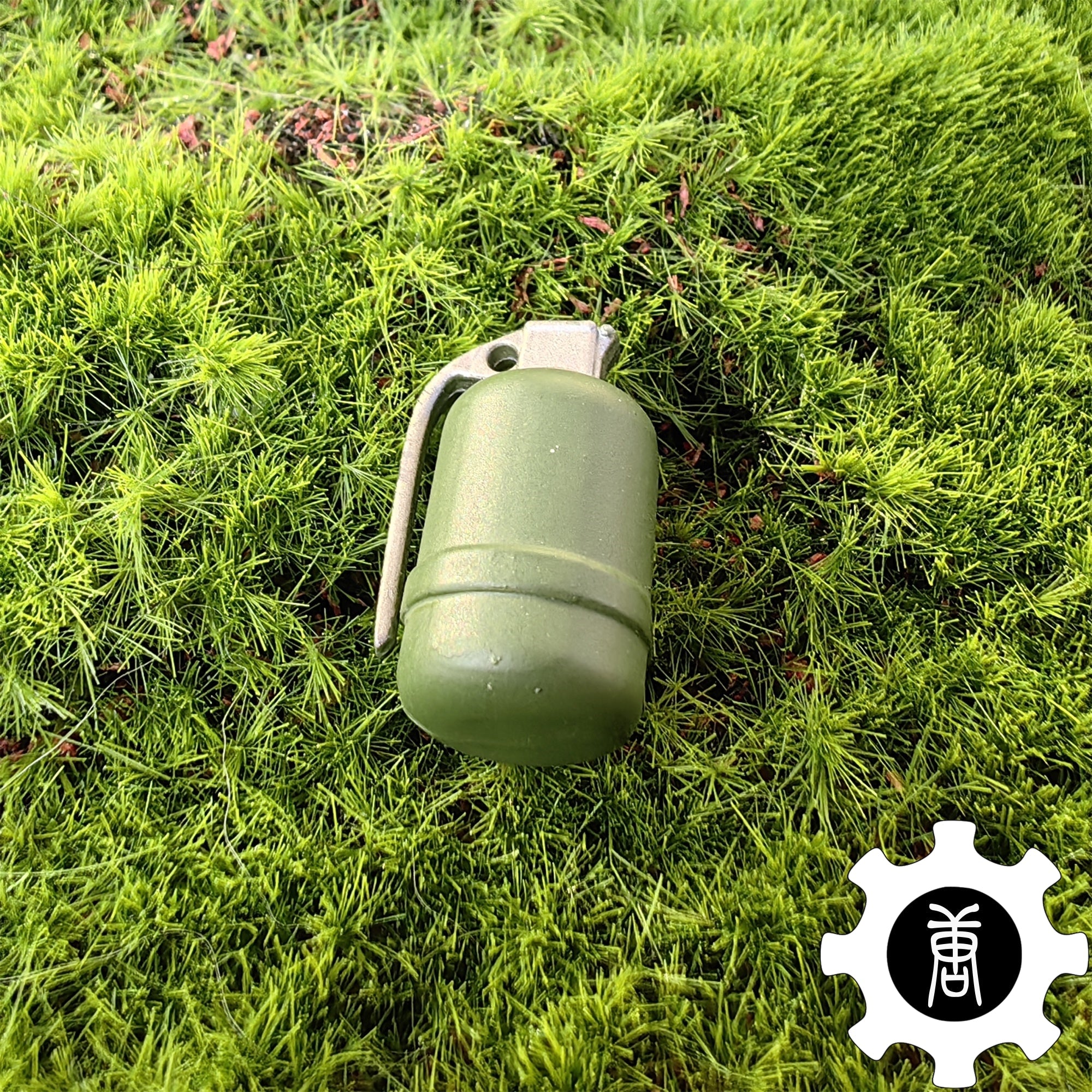 Re4 Leon S Kennedy Metal Mini Weapon Suitcase 11 in 1 – Leones ...