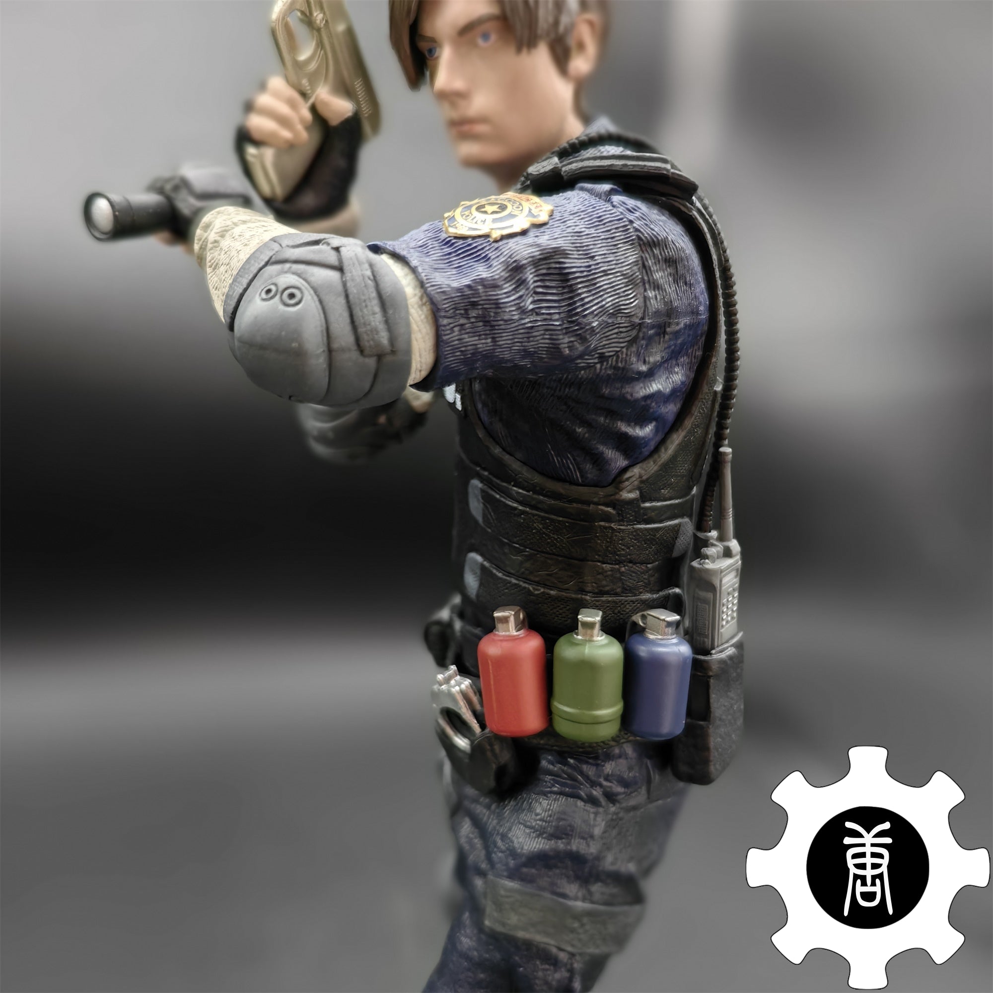 Re4 Leon S Kennedy Metal Mini Weapon Suitcase 11 in 1 – Leones ...