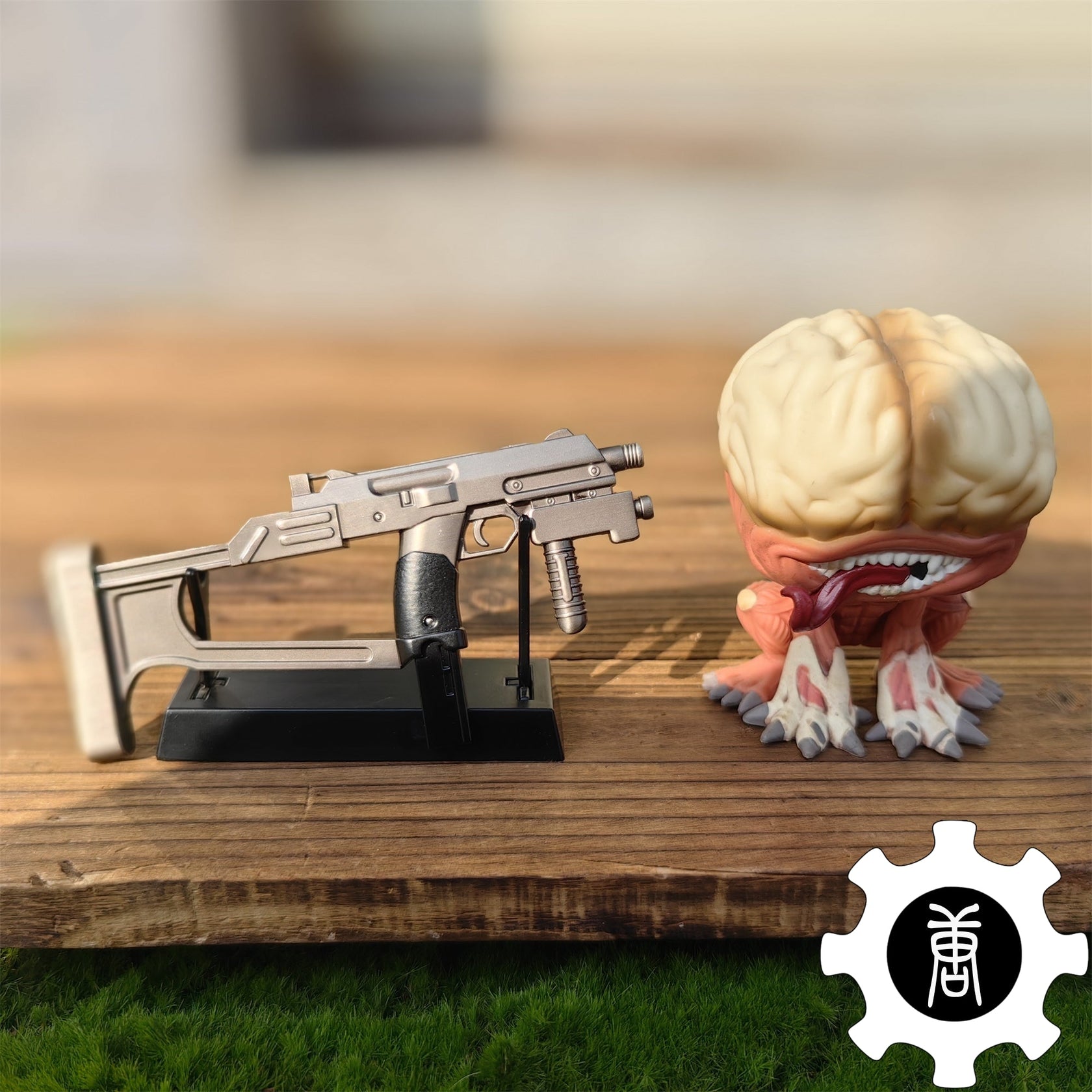 Re4 Leon S Kennedy Metal Mini Weapon Suitcase 11 in 1 – Leones ...