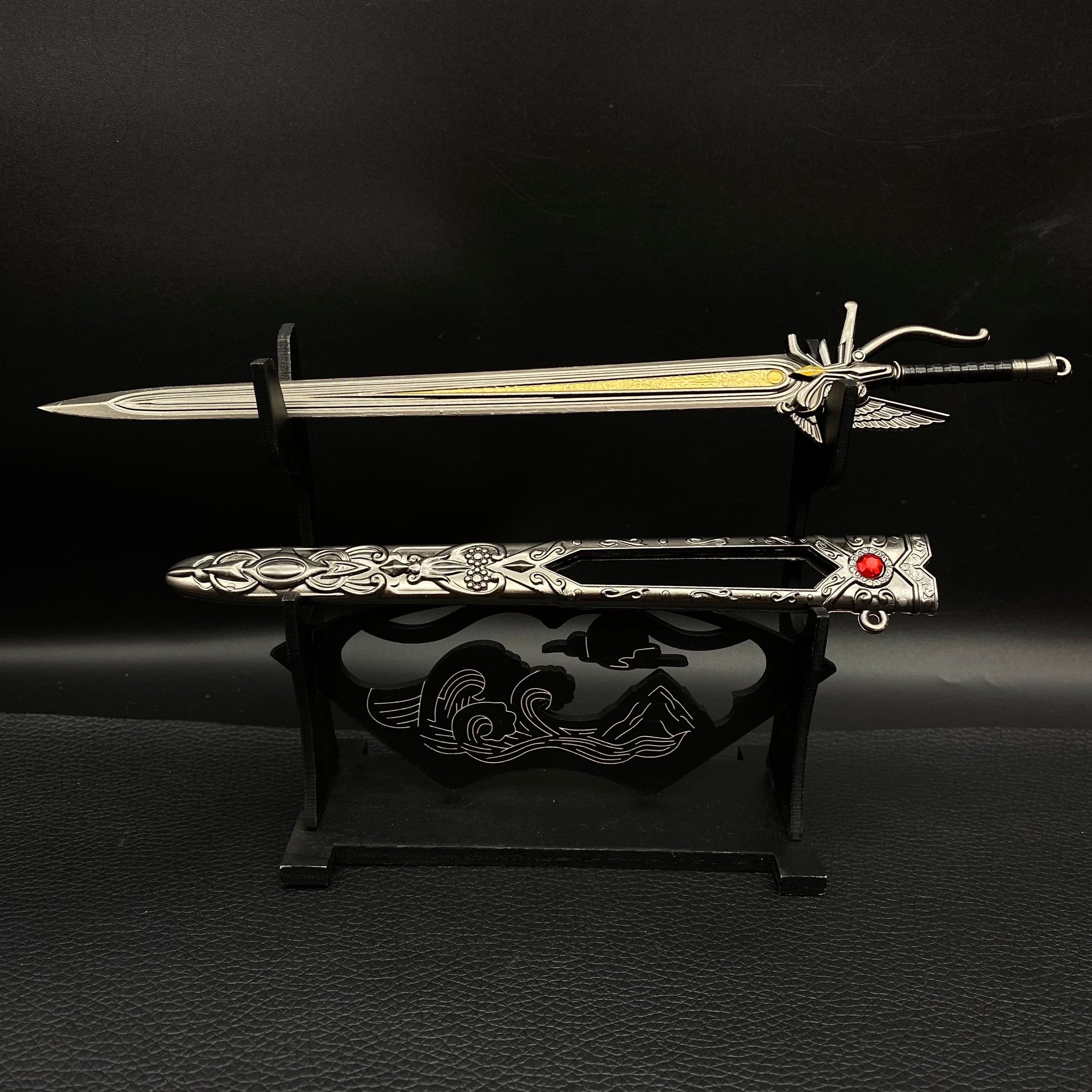 FF Series Gun Breaker Sephiroth Katana Cloud Buster Sword 9 In 1 Pack ...