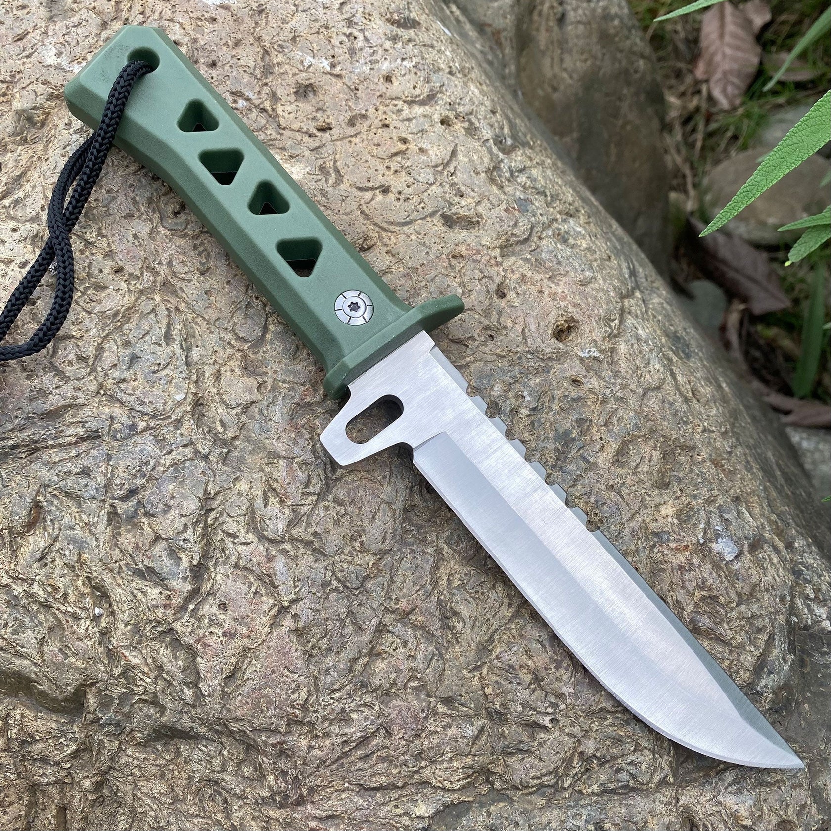 Xenohunter Knife IRL Steel Version With Sharp Blade – Leones Marvelous ...